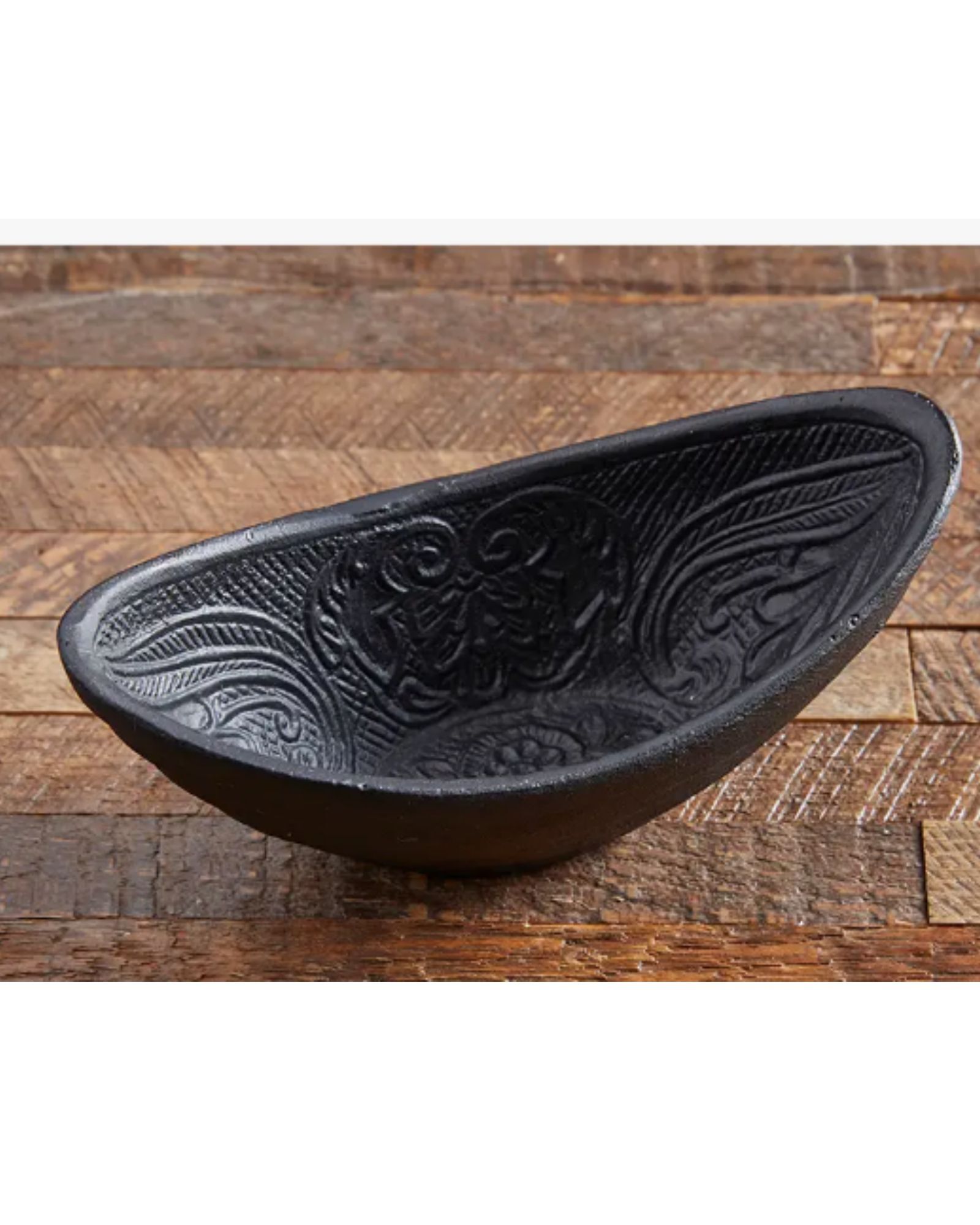 Cast Iron Oval Bowl | Compass Rose Collection